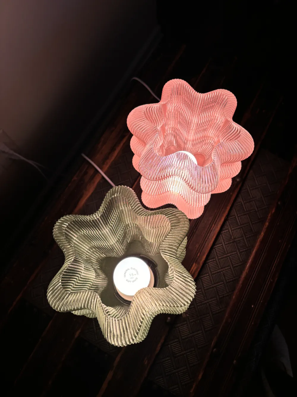 Wavy Lamp - E27 E26 Base - PETG - Free 3D Print Model - MakerWorld
