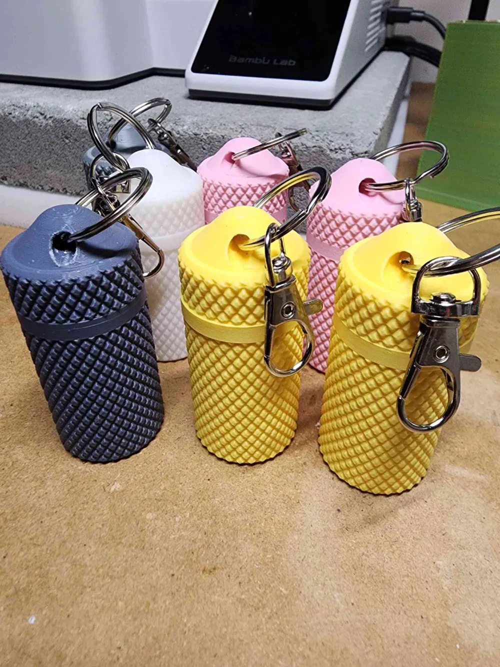 Pill Bottle Keychain Remixed by vf.dragon - MakerWorld