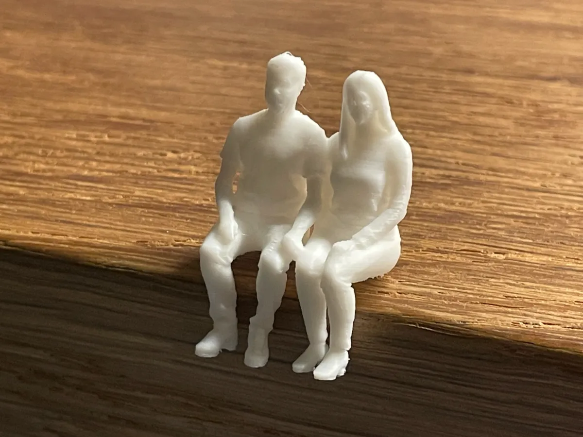 Small Sitting Couple by 3D King MakerWorld: Download Free 3D Models