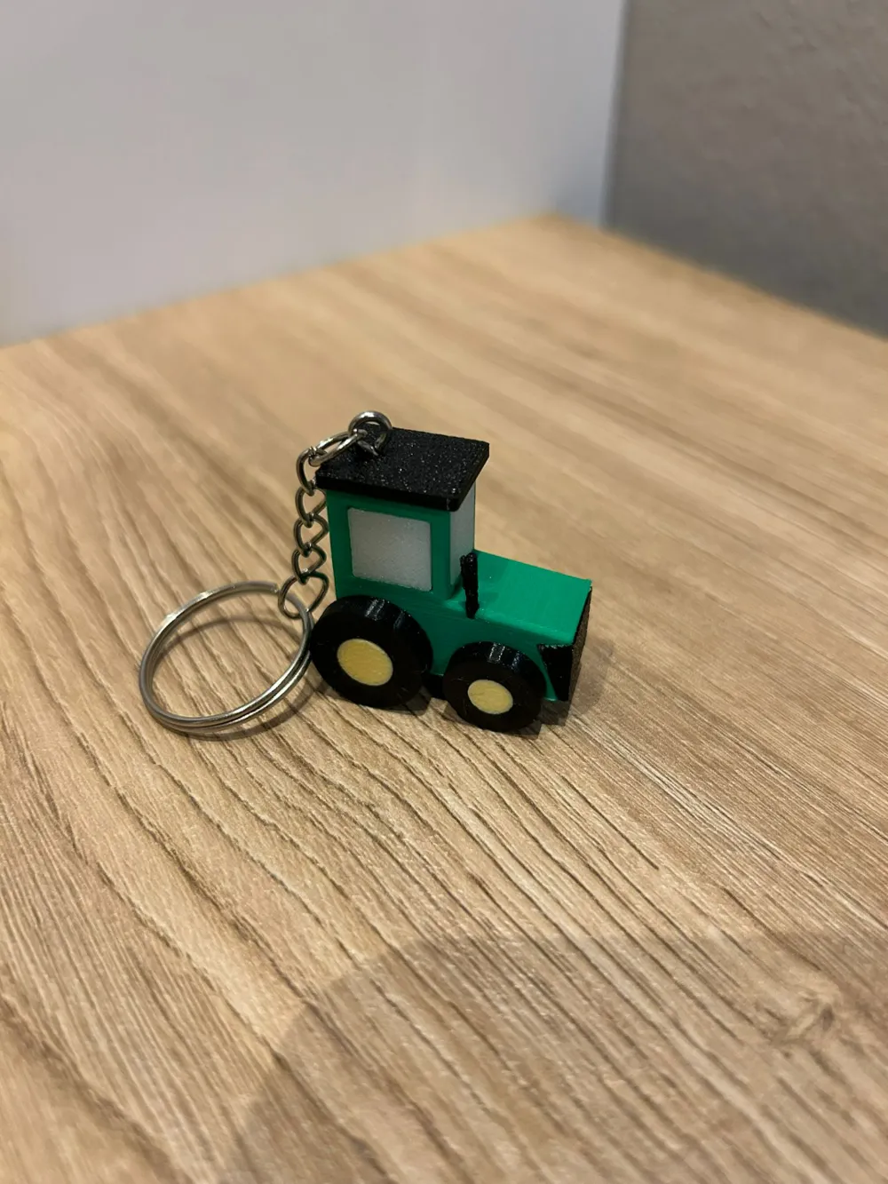 Modelo de llavero de tractor pequeño - Modelo de impresión 3D gratuito ...