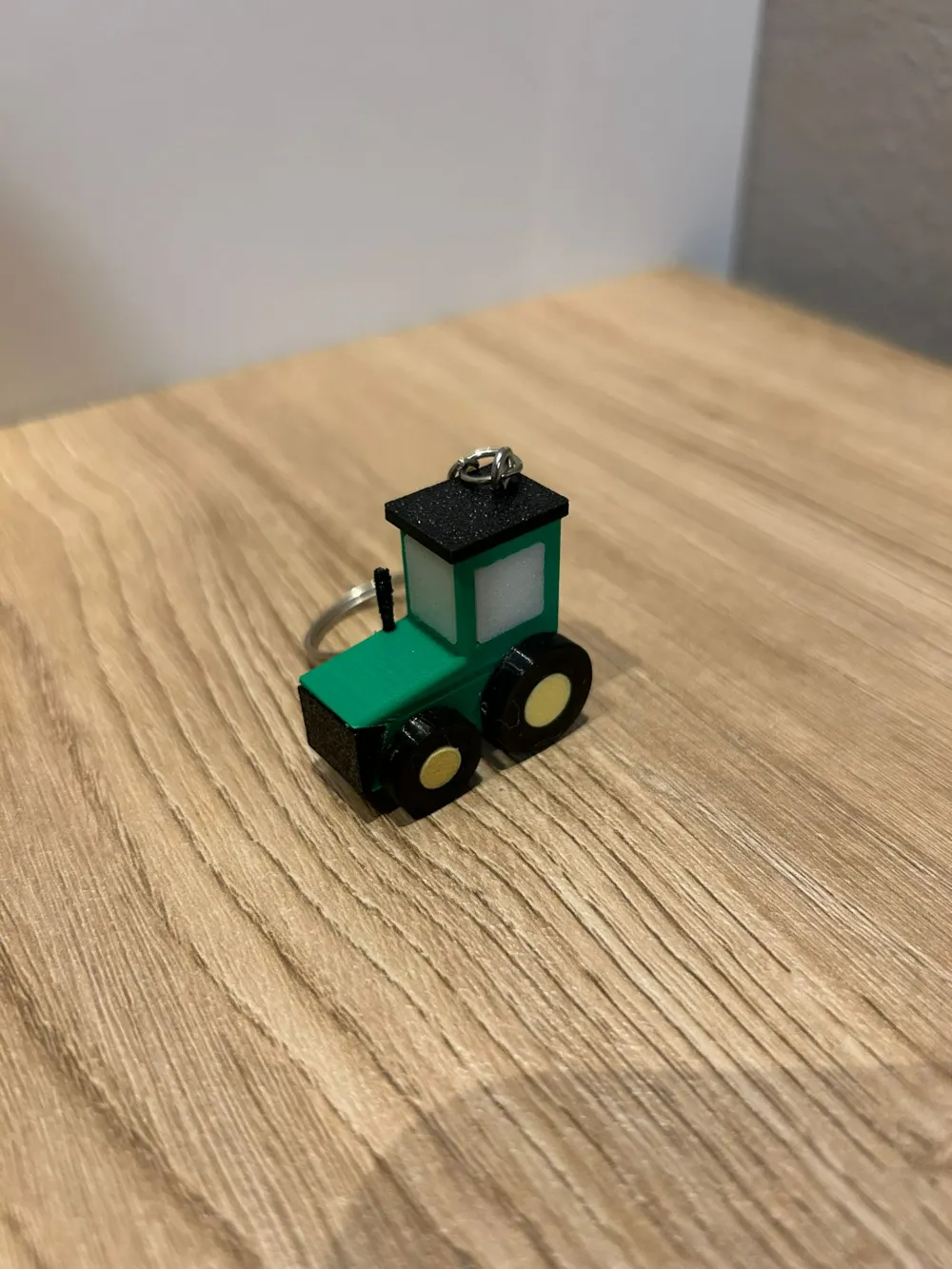 Modelo de llavero de tractor pequeño - Modelo de impresión 3D gratuito ...