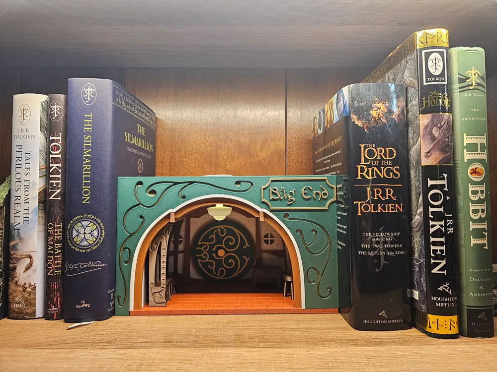 Lord of the Rings Bag End Hobbit Book Nook by Ryschweitzer - MakerWorld