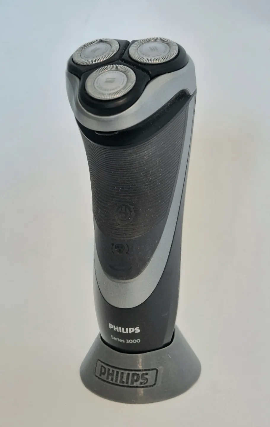Ständer für Philips Philshave Serie 3000 von Max3D - MakerWorld