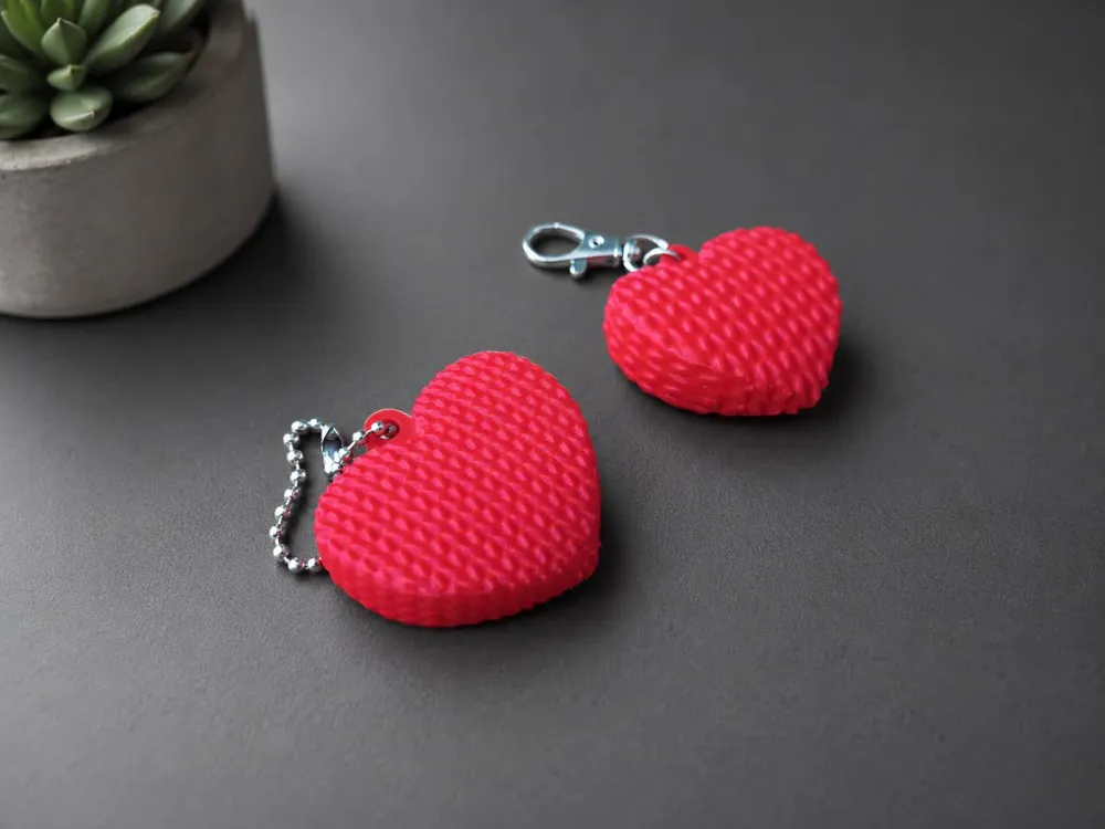 Knitted heart keychain - Free 3D Print Model - MakerWorld