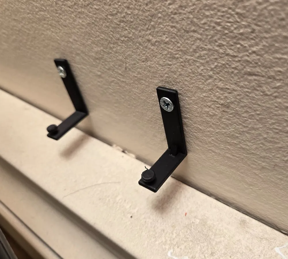 Upright Wall-Mount Power Strip Bracket by Campsite - MakerWorld
