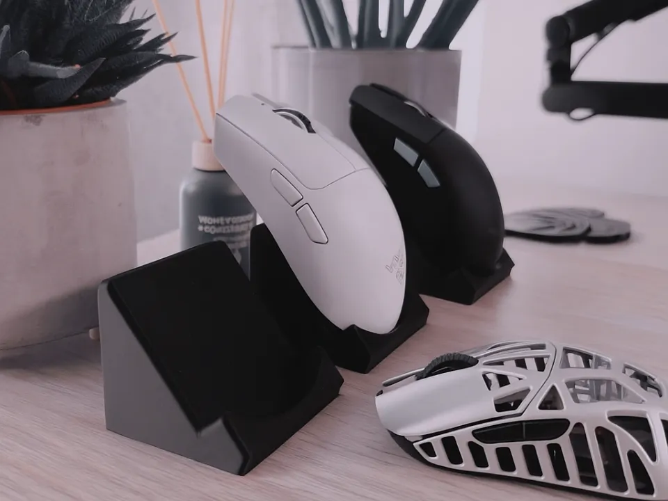 Mouse Holder/Display - Free 3D Print Model - MakerWorld