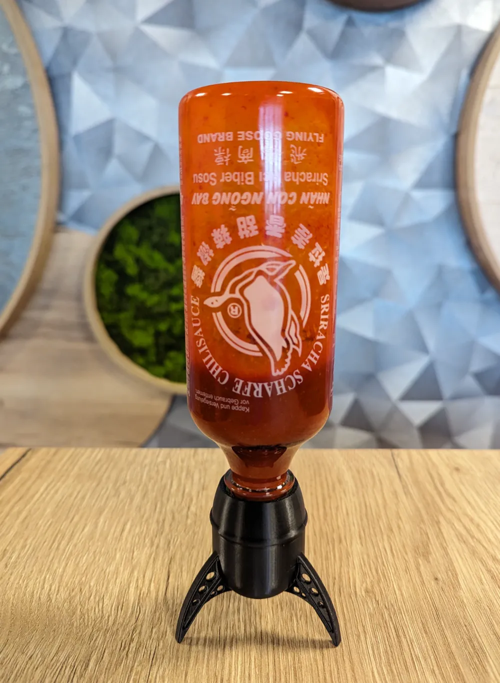 Inverted Bottle Stand for Sriracha-Sauce by frederik.goepner - MakerWorld
