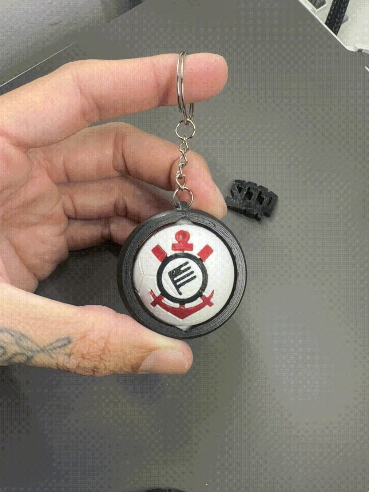 Multicolored Spinning Corinthians Keychain - Free 3D Print Model ...