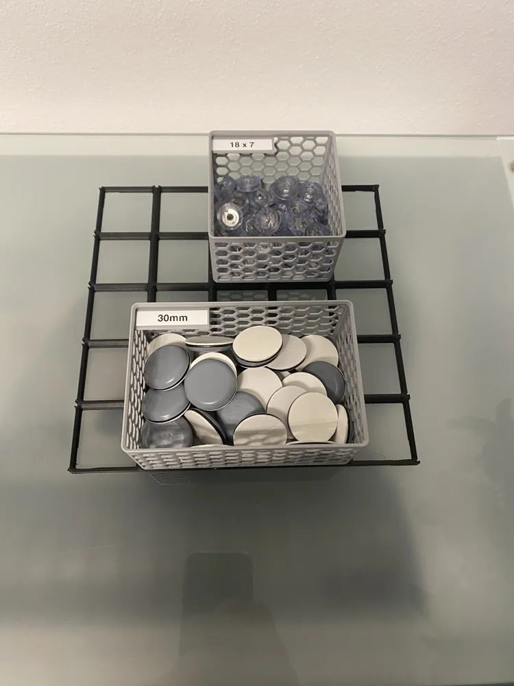 Gridfinity Box mit Wabenstruktur und Label von 3DRaini MakerWorld ...