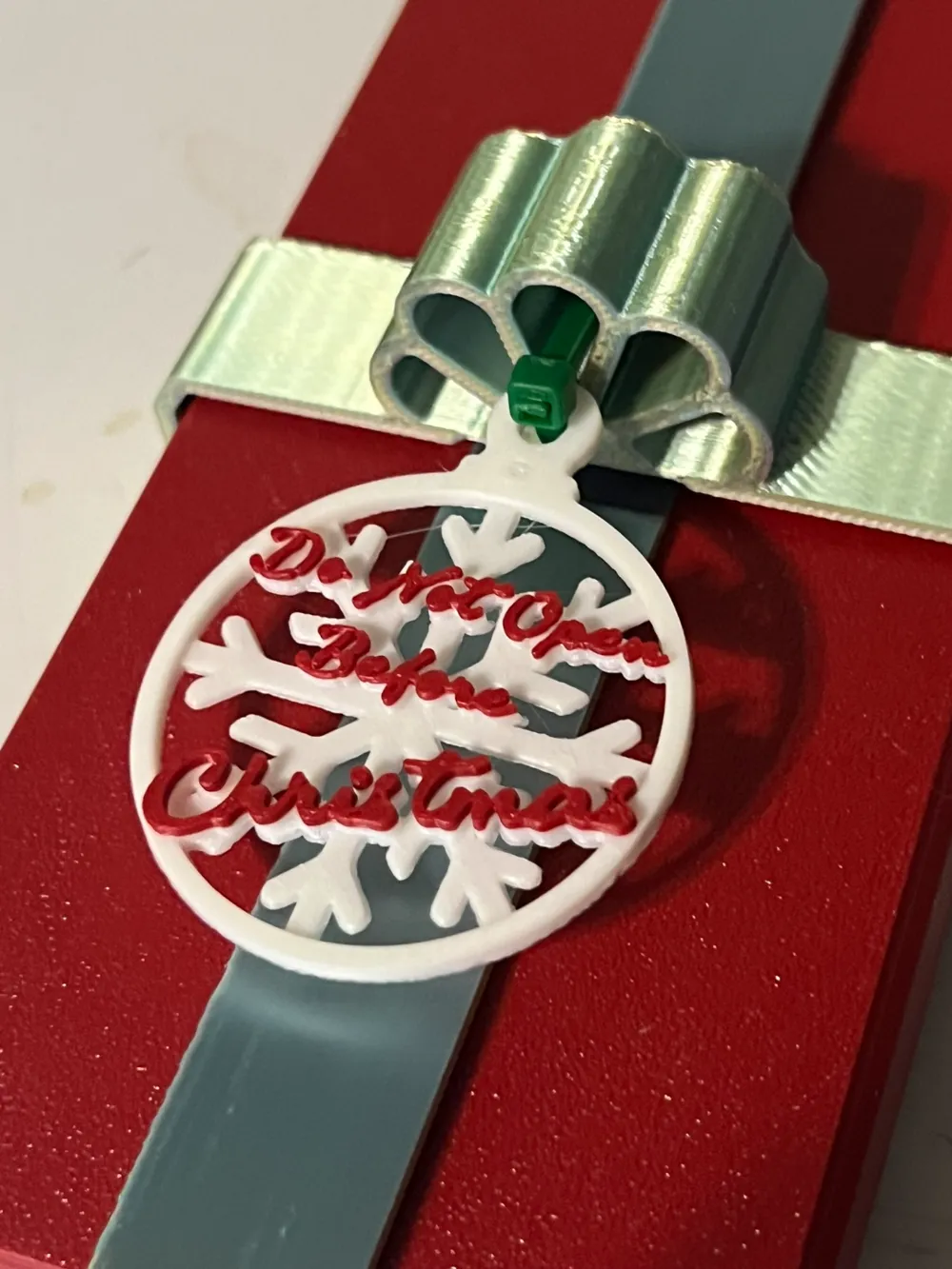 Lockable Gift Box - Cash by Spikeon Studio MakerWorld: Download Free 3D ...