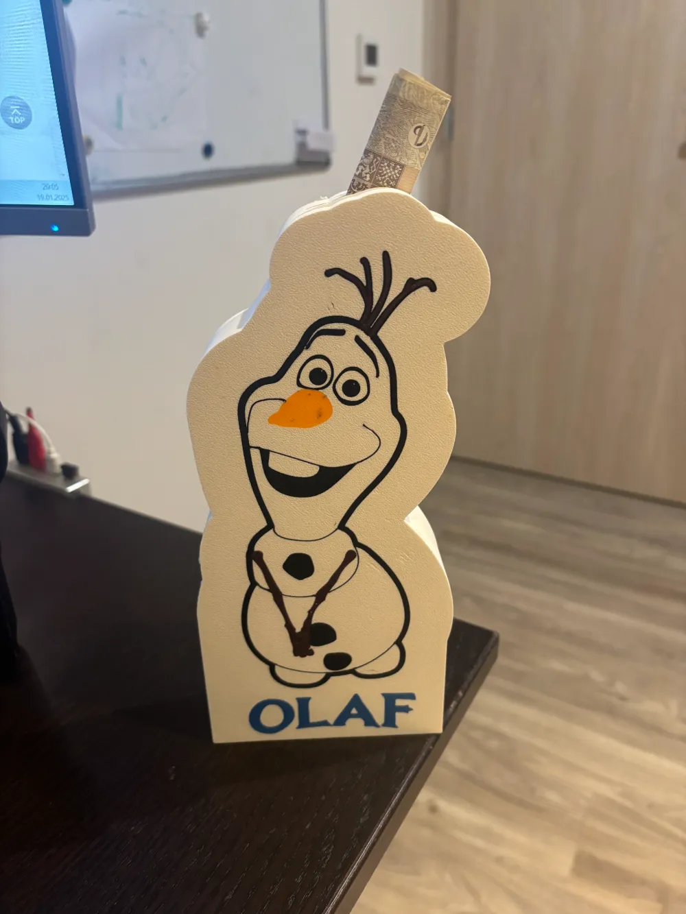 Olaf Piggy Bank by MareQalo MakerWorld: Download Free 3D Models