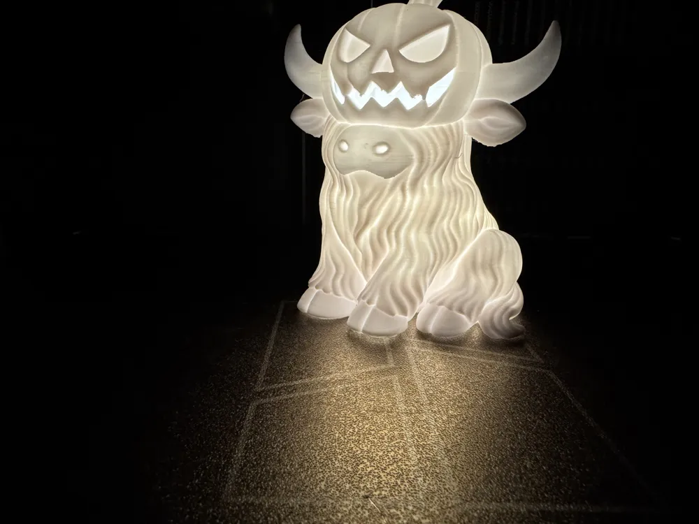 Highland Cow Spooky Lamp - Free 3D Print Model - MakerWorld