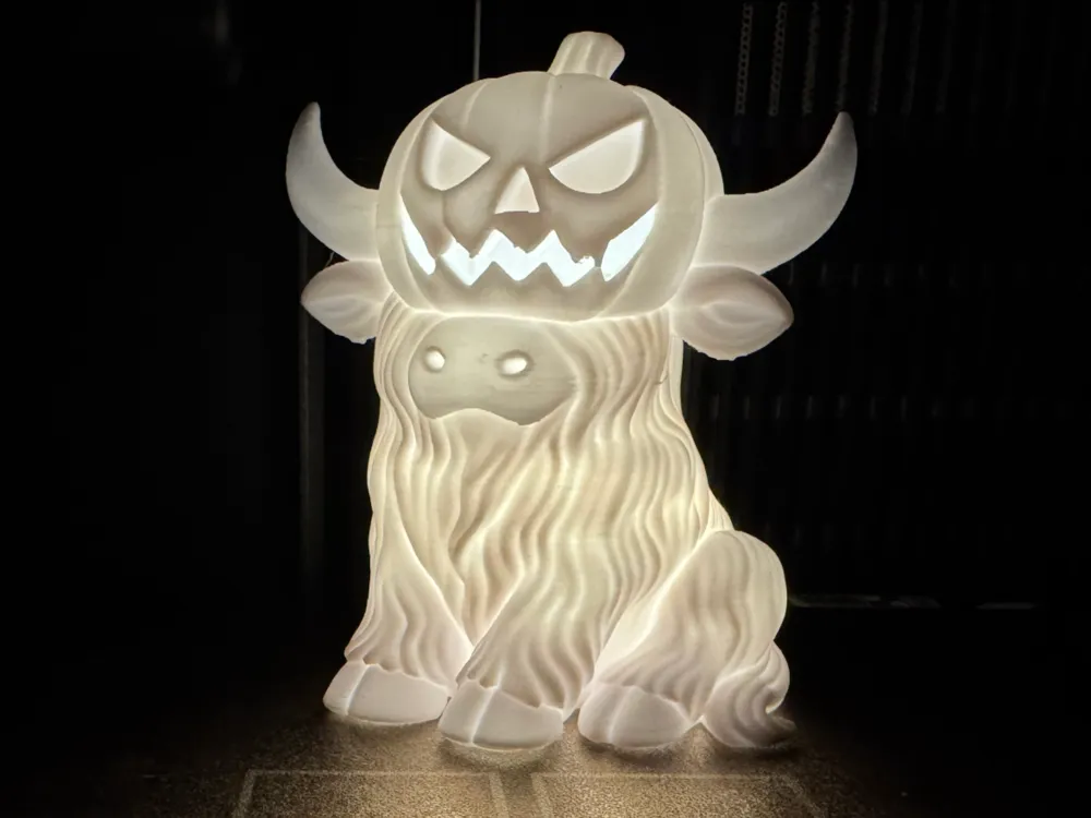 Highland Cow Spooky Lamp - Free 3D Print Model - MakerWorld