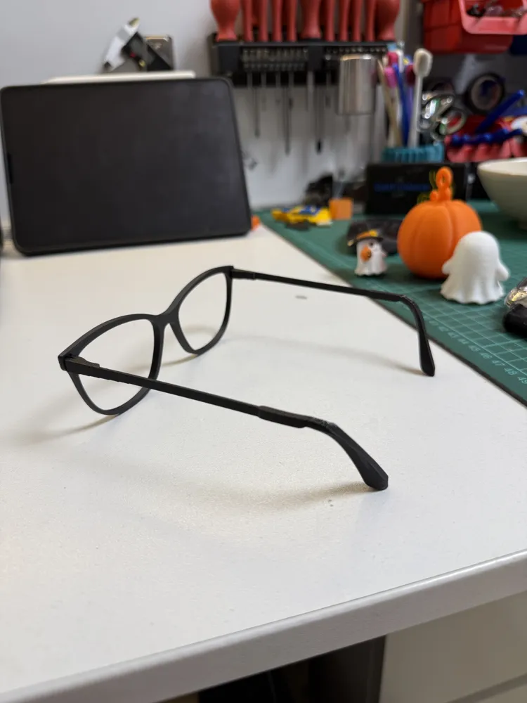 Stylish Glasses Frame - Free 3D Print Model - MakerWorld