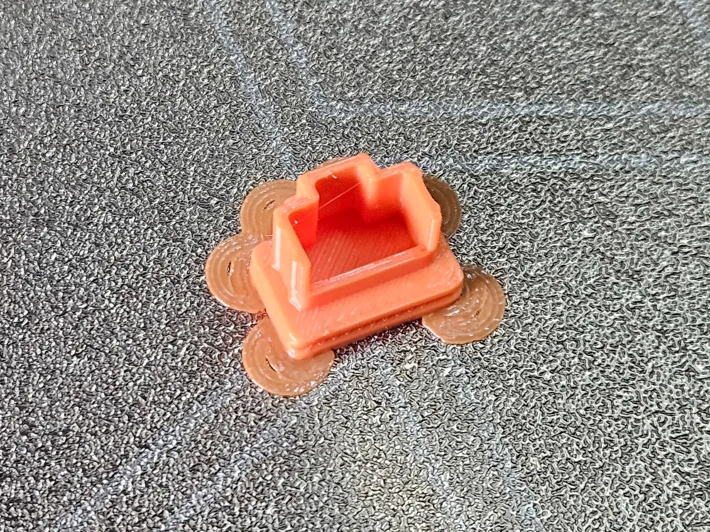 Ethernet RJ45 cap by RobertoZen - MakerWorld