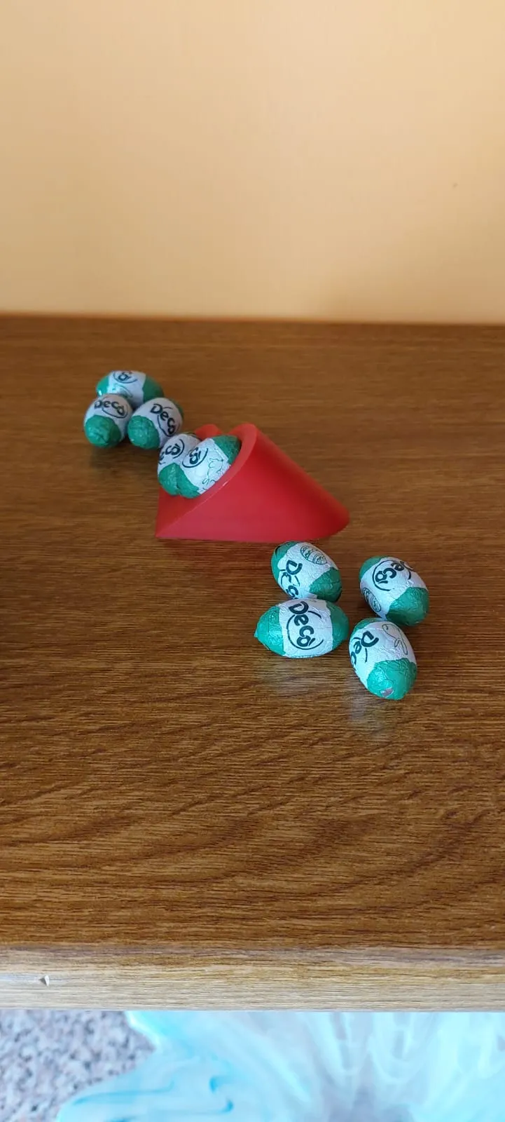 Heart Shaped Display for Chocolate Eggs by GiuseppeGrasso MakerWorld ...