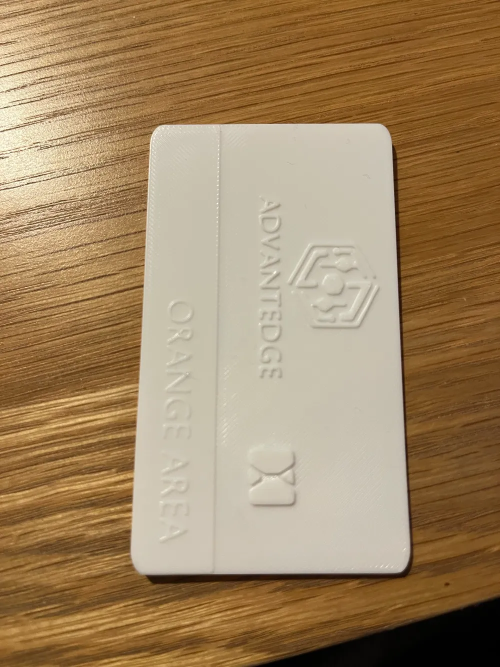 Orange keycard by Oscar dlP - MakerWorld