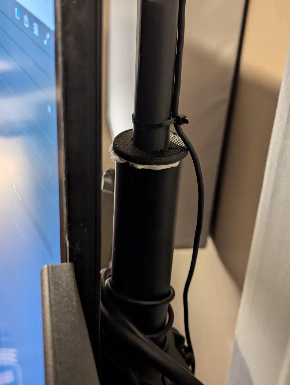 Logitech C920 Webcam Mount for VIVO Monitor Mount - Free 3D Print Model ...