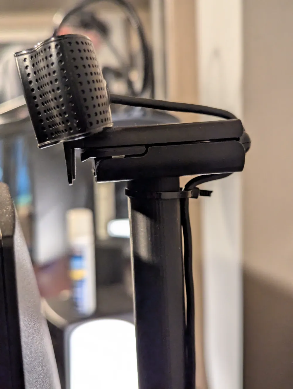Logitech C920 Webcam Mount for VIVO Monitor Mount - Free 3D Print Model ...
