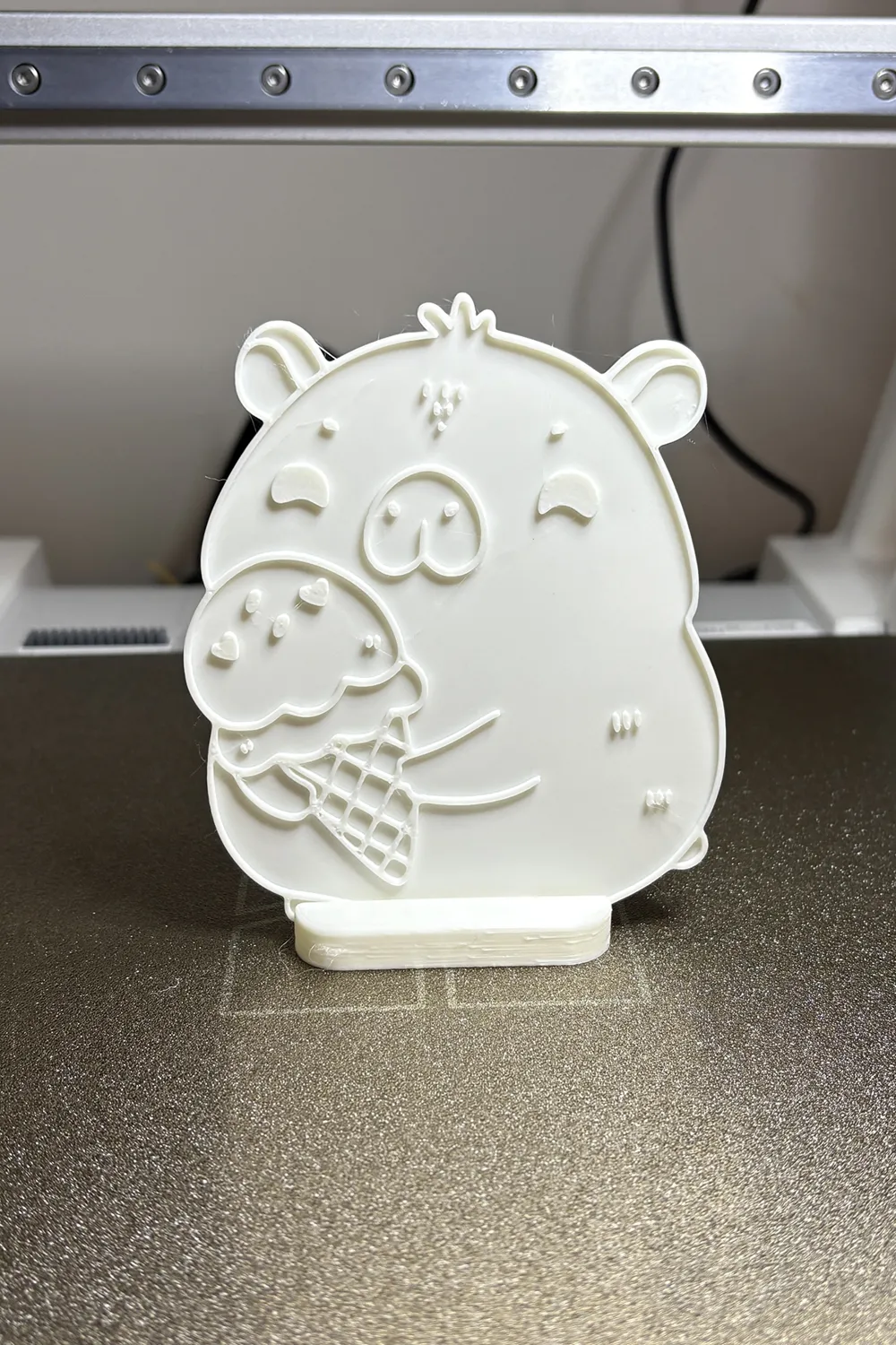 Capybara Colouring Set with Stand - Free 3D Print Model - MakerWorld
