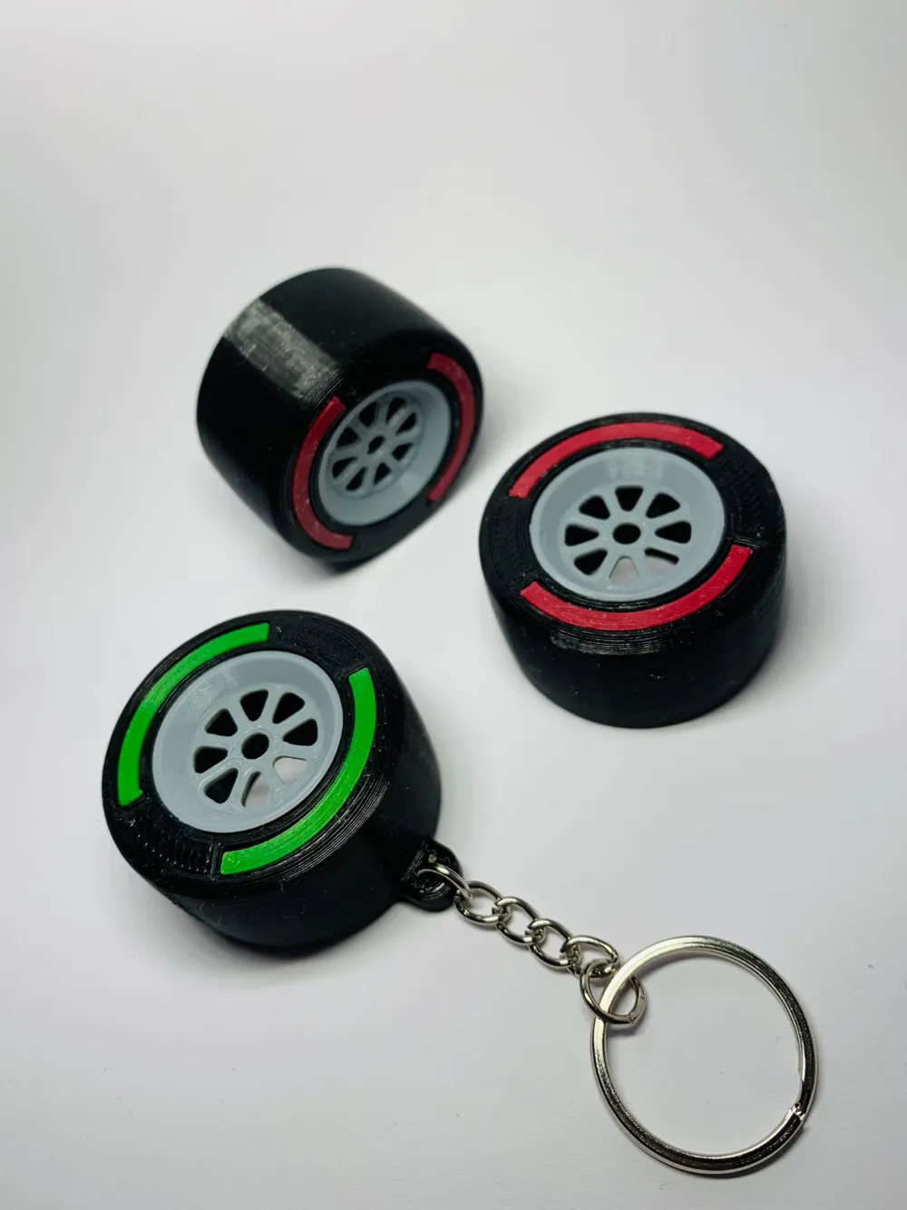 F1 Tire Keychain by Emerge in 3D - MakerWorld