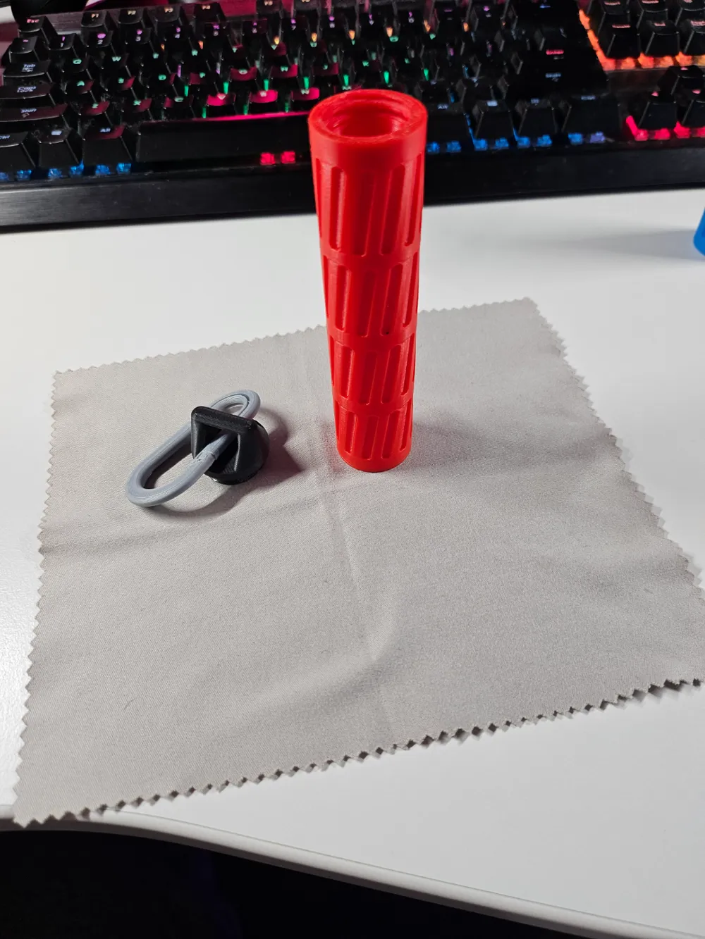 Microfiber cloth travel case - Free 3D Print Model - MakerWorld