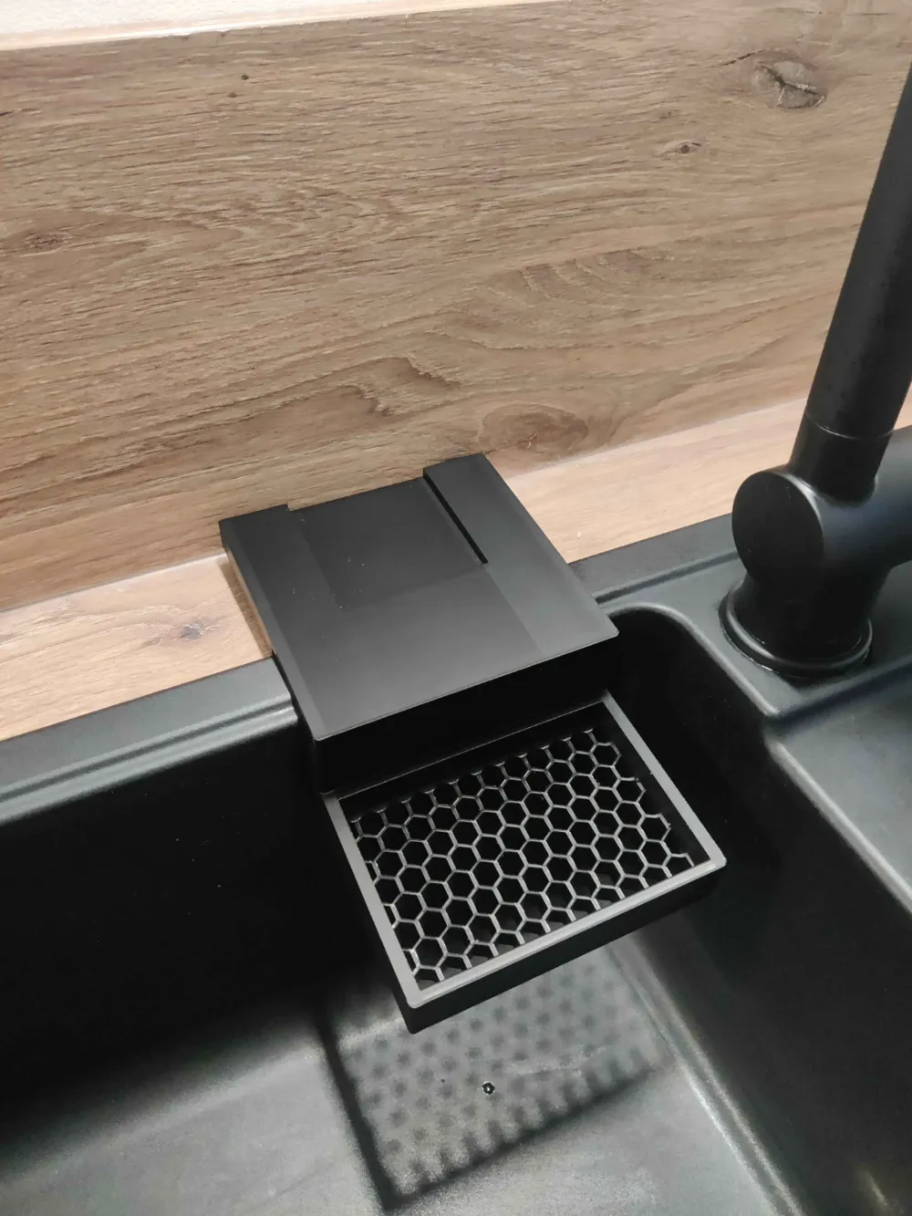 Kitchen Sponge Holder - Free 3D Print Model - MakerWorld