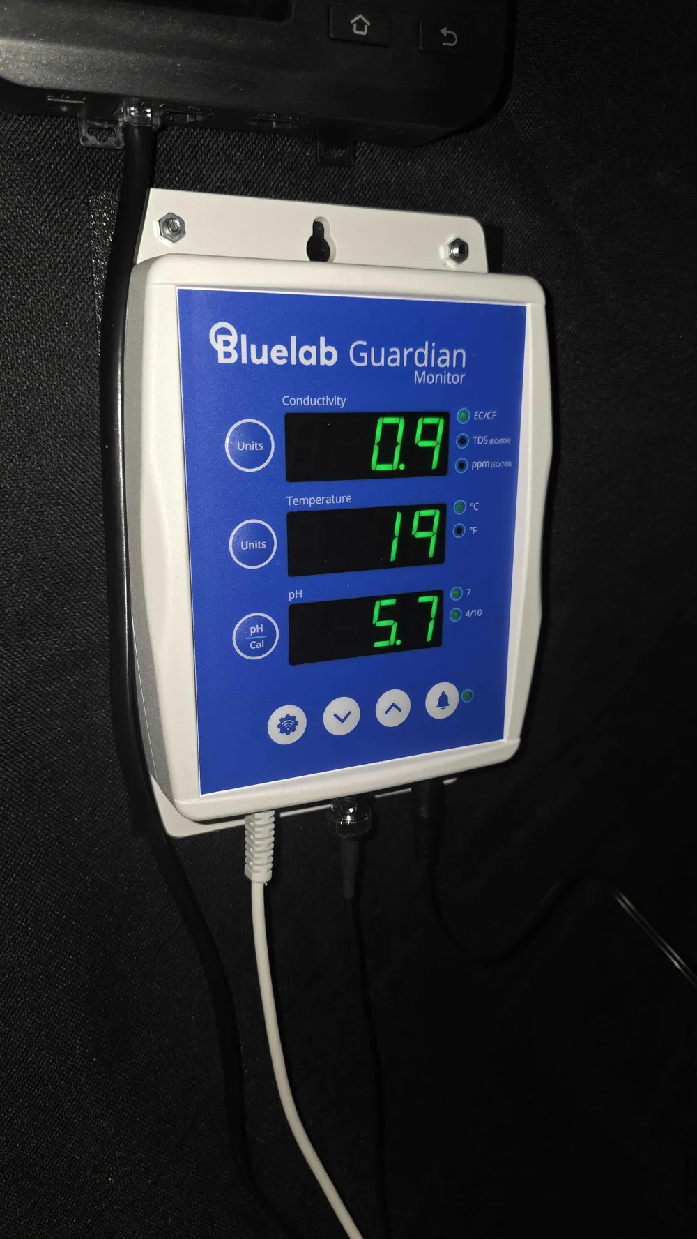 Bluelab Guardian Magnetic Mount - Free 3D Print Model - MakerWorld