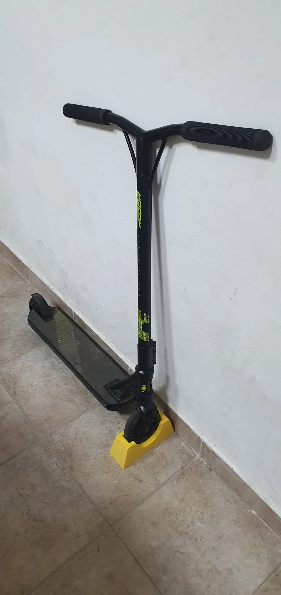 Freestyle scooter stand - Free 3D Print Model - MakerWorld
