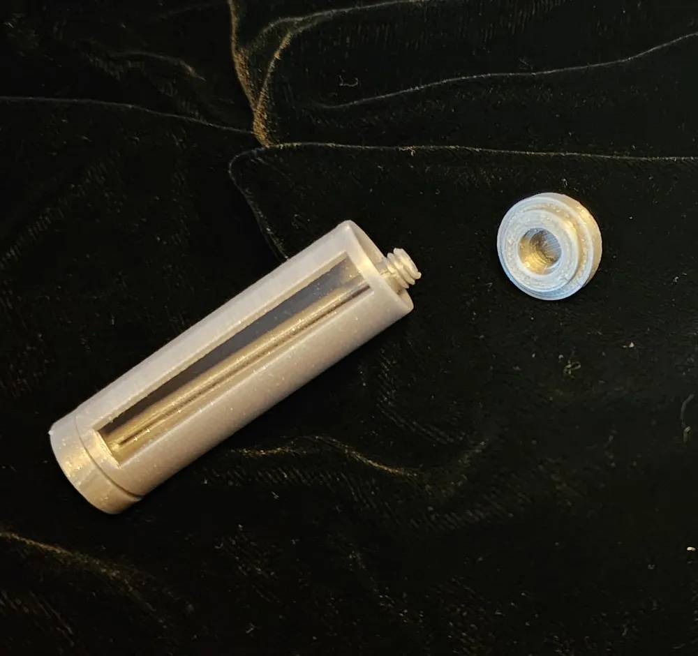 Pocket Scroll Keychain - holds 80cm of paper easy roll-up by ...