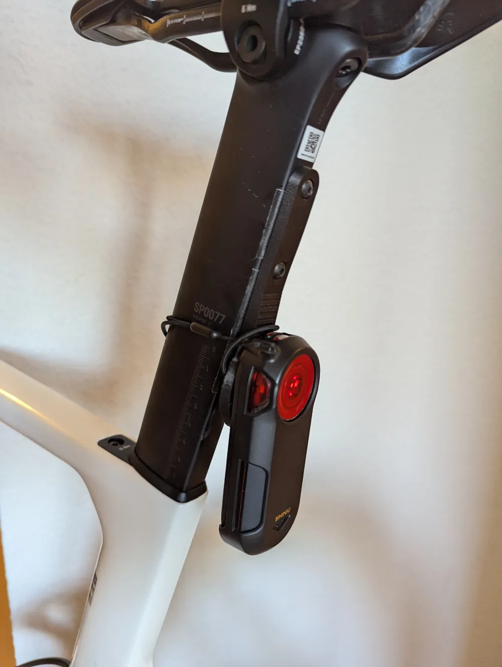 Garmin Varia Mount for Canyon Aeroad Seatpost by Reemy2k - MakerWorld