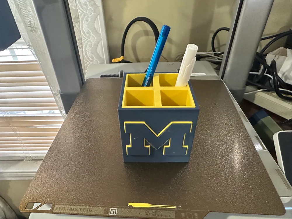 Michigan Wolverines Pen and Pencil holder - Free 3D Print Model ...