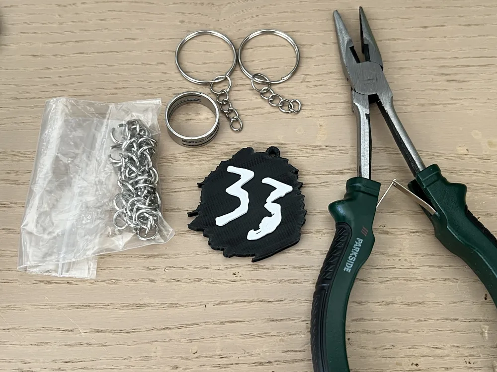 Clair Obscur Expedition 33 Brushstroke Keychain by Virithur MakerWorld ...