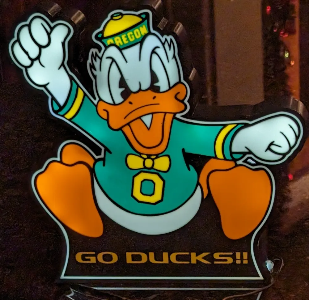 Go Ducks Light Box by northwst - MakerWorld