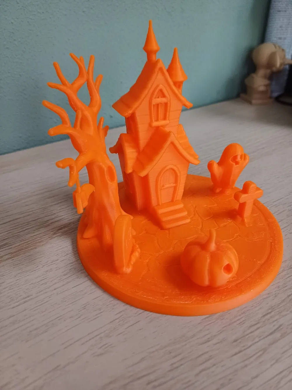 Haunted Hollow Manor by Koffiekoek MakerWorld: Download Free 3D Models
