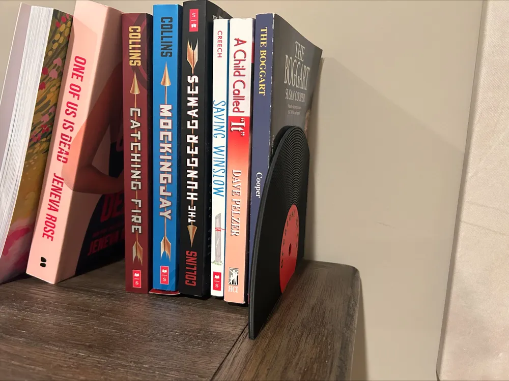 Retro Vinyl Record Bookend - Free 3D Print Model - MakerWorld