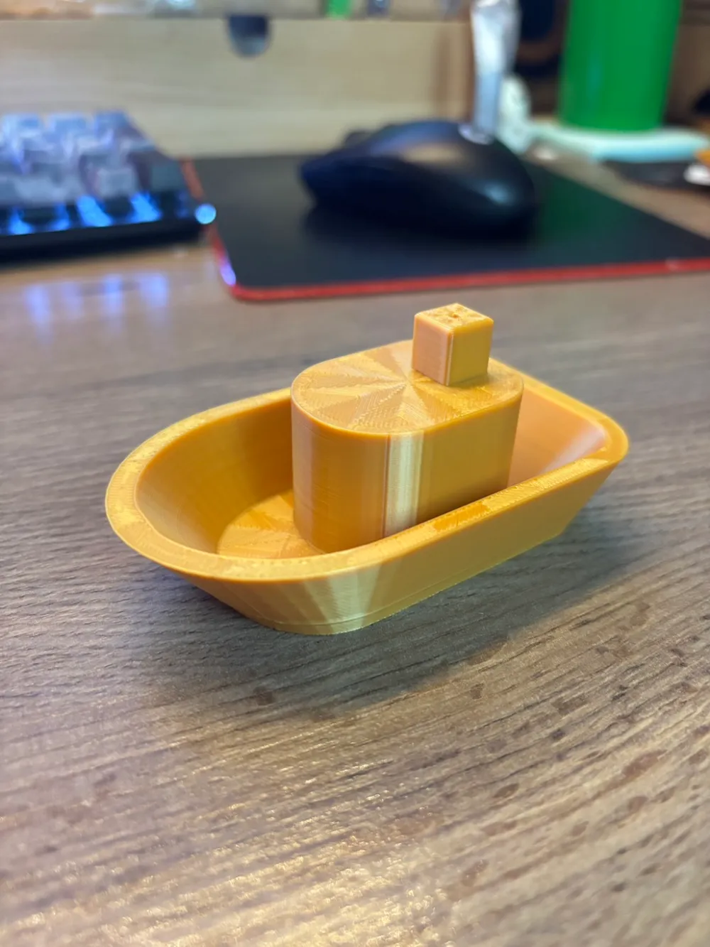 A floating boat by Pcje MakerWorld: Download Free 3D Models