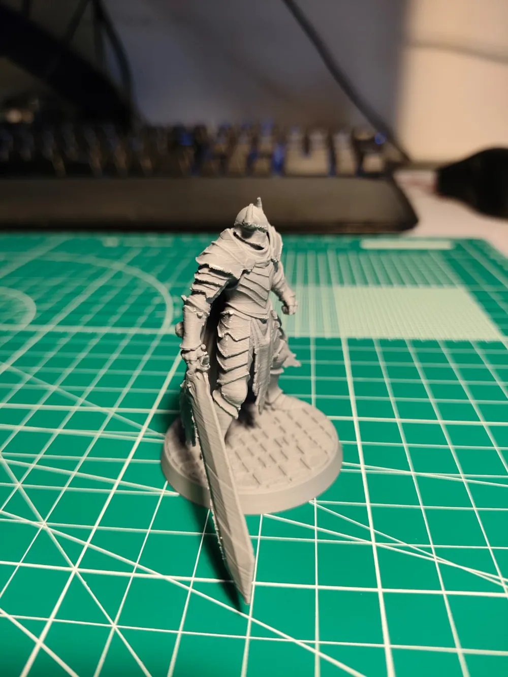 Knight - Dragon Slayer Armour - Sword - D&D Mini - Free 3D Print Model ...
