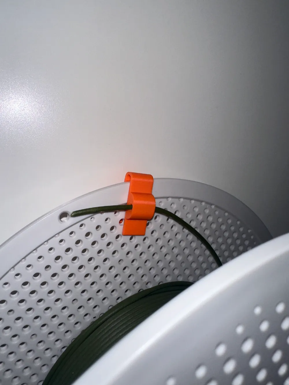 Universal Filament Clip by philipp.miguel98 - MakerWorld