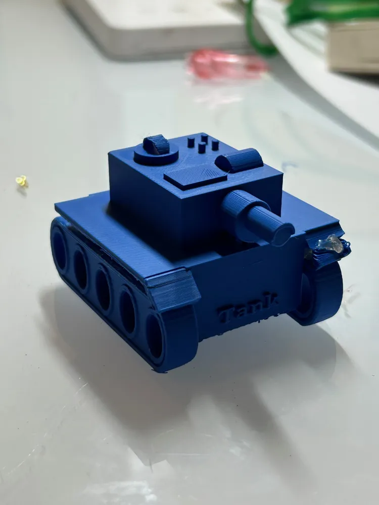battle tank by BENCHY DUDE™ MakerWorld: Download Free 3D Models