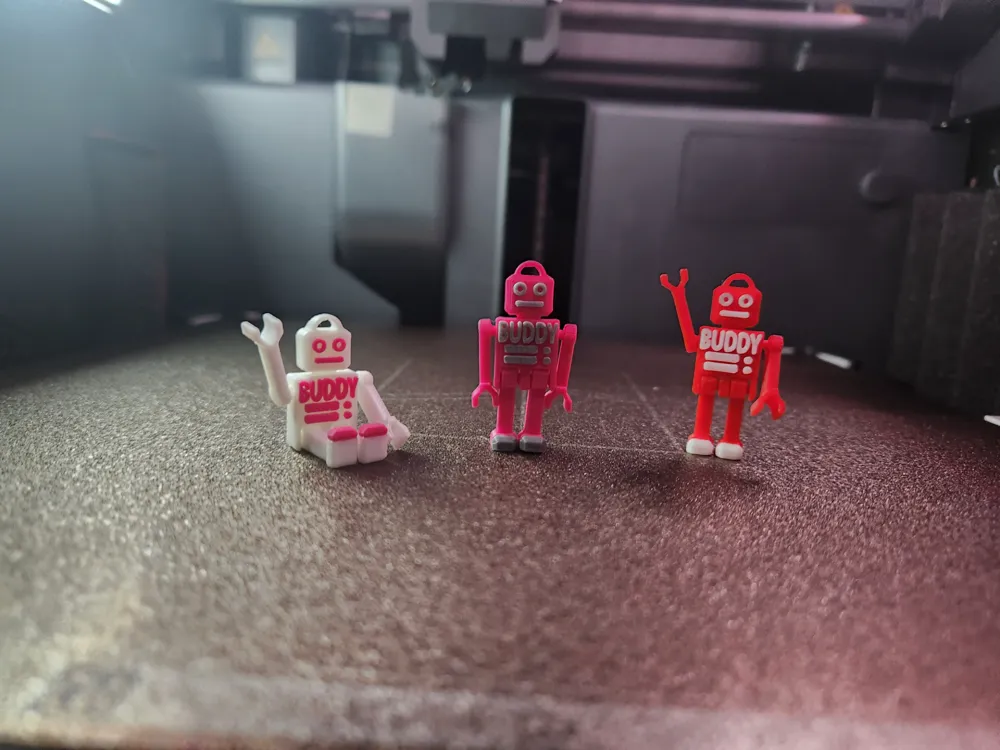 Buddy The Robot Keychain - The Articulated Robot by DiddlyBuilds ...