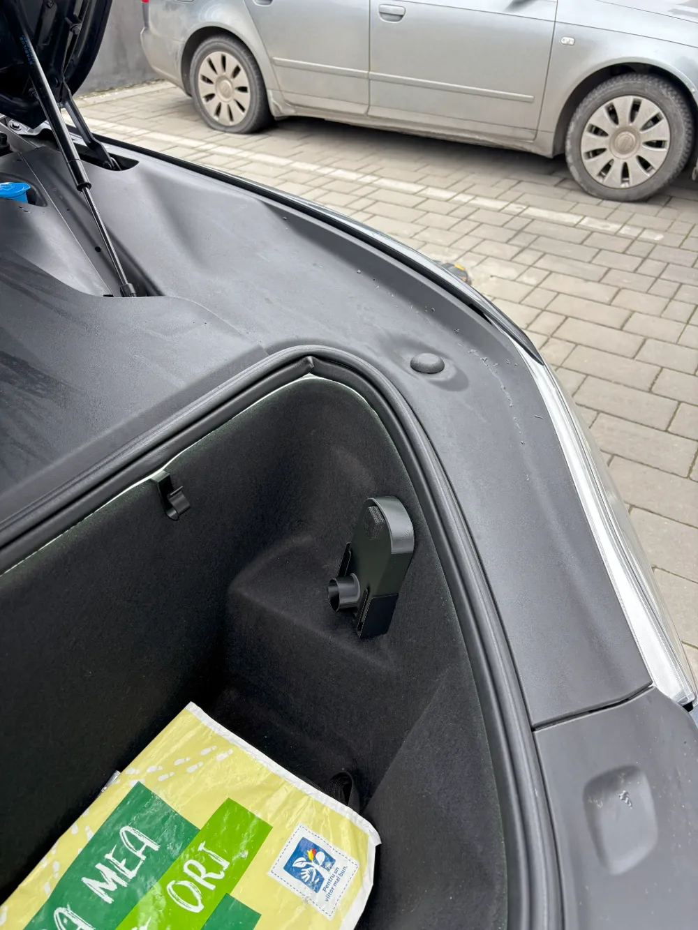 Washer Fluid Funnel Tesla Model S by Tase MakerWorld: Download Free 3D ...