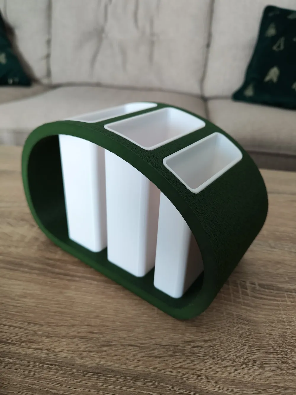 Storage box for 4 remote controls + phone - Free 3D Print Model ...