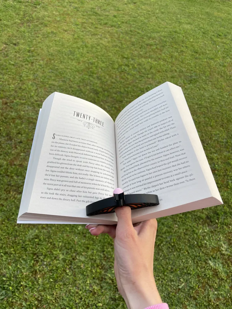 Monarch Butterfly Page Holder by kariprints3d MakerWorld: Download Free ...