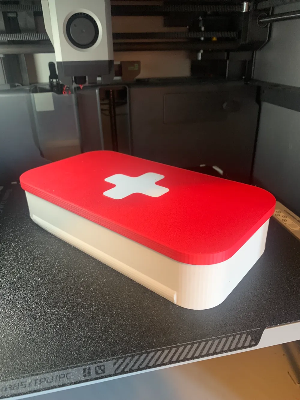 Travel Medkit by Basile3D MakerWorld: Download Free 3D Models