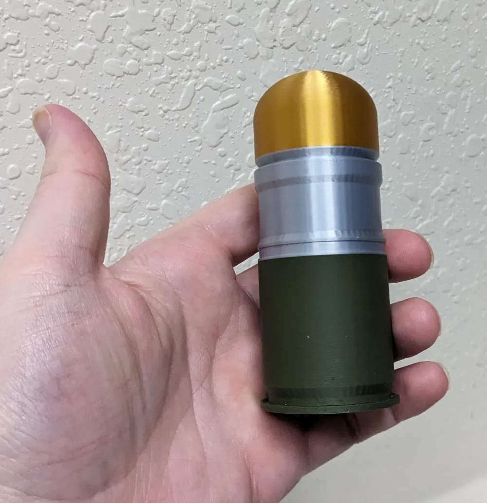 Lebensgroße 40mm Granate, die in Granatwerfern verwendet wird von Rexi ...