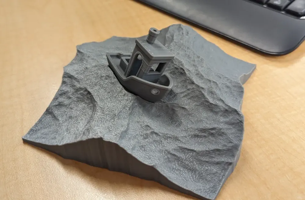 Rough Ocean Benchy Holder by RB_DESIGNS - MakerWorld