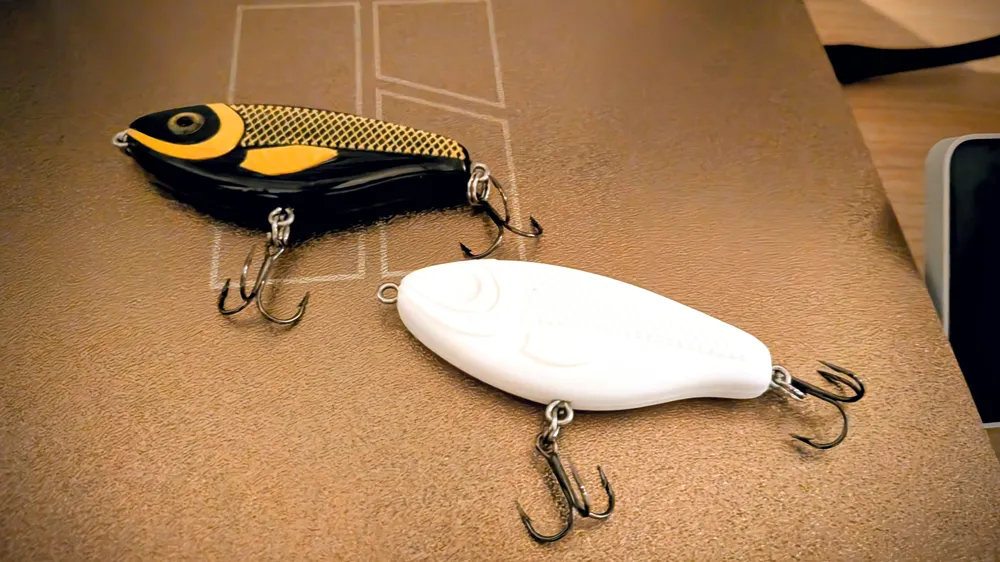 JerkBait Golden-Bobby per Black Bass Persico e Luccio - Modello di ...