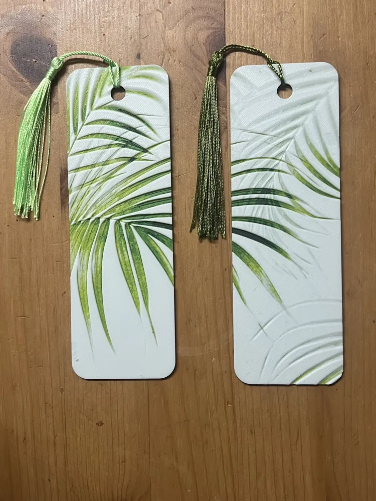 x2 leaf bookmarks - Free 3D Print Model - MakerWorld