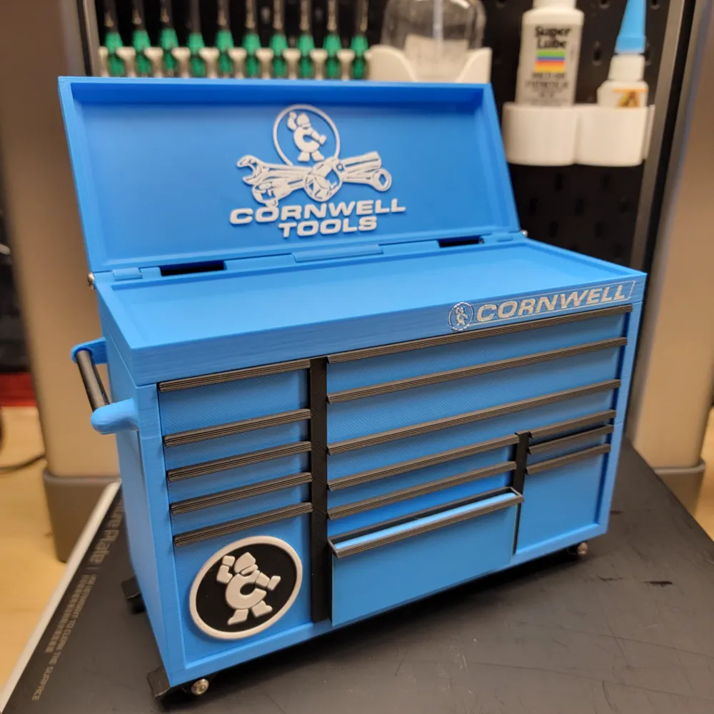 Cornwell Desk Tool Chest w Lid Business Display by joshua.makes ...